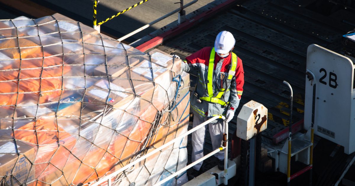 Air cargo capacity tightens in the aftermath of ocean freight ...